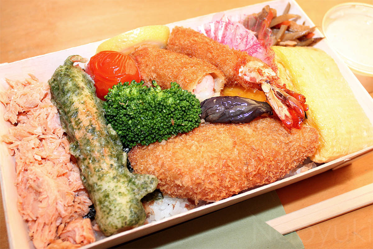 瀬田唐橋界隈にある “TAKE OUT KITCHEN 422 ADRIA” のお弁当を頂きました。: DTMギャラリー ～Computer ...