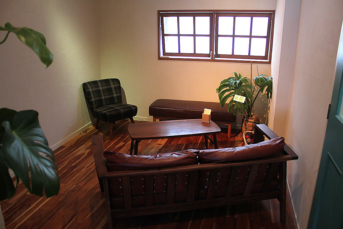 膳所駅山側にある、“HERB＋CAFE ALOHA KITCHEN”で、ハンバーガー等を頂きました。: DTMギャラリー ～Computer ...